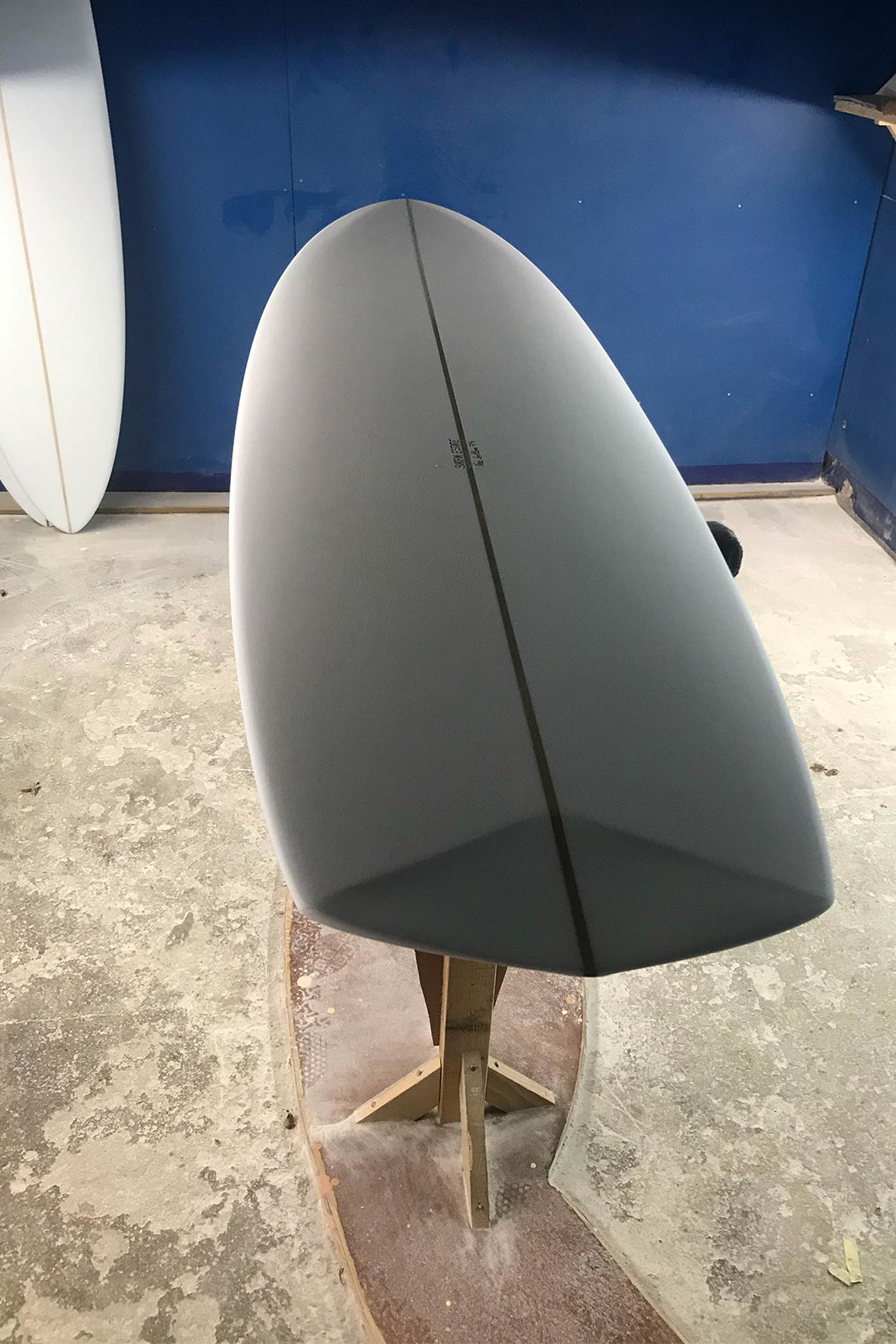 Vee Bottom planche de surf – Surfin Estate 43°39'46"N, 1°26'36"W